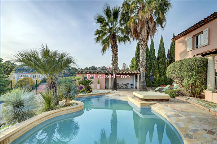 Maison à vendre - Marseille e , Les Caillols - 5 pièces - 4 chambres