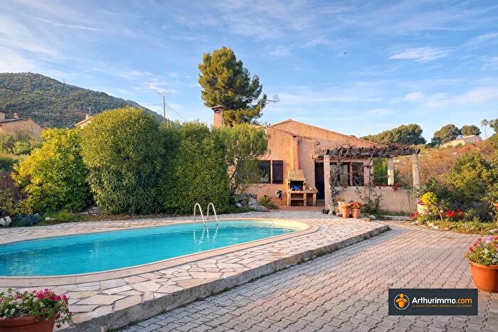 Maison à vendre - Carros - 4 pièces - 3 chambres