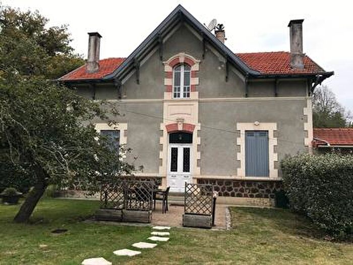 Salles - Maison 3 pièces à louer