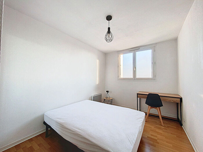 Appartement à louer - Saint-Jean-de-la-Ruelle, Gambetta, Madeleine, Dix Arpents, Clos Neuf - 1 pièce - 1 chambre