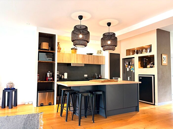 Maison à vendre - Le Bouscat, La Garenne, Carnot - 6 pièces - 4 chambres