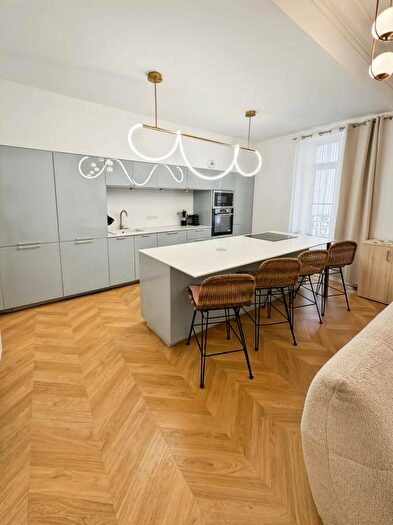 Appartement à vendre - Béziers, Centre-ville, Palais des Congrès, Garibaldi, Gambetta - 4 pièces - 2 chambres