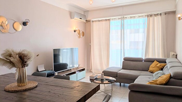 Appartement 3 pièces à Nice, Arenas, à louer