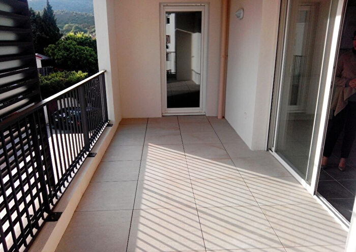 Appartement à vendre - Hyères, Pyanet - 3 pièces - 2 chambres