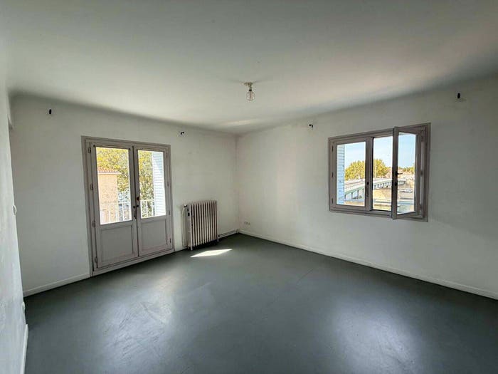 Centre Ville-Mejan-La Cité, Arles : Appartement 3 pièces à louer