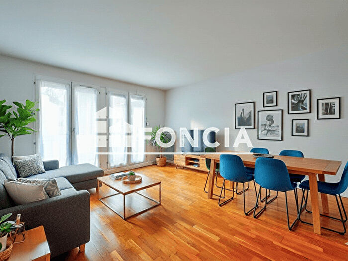 Appartement à vendre - Fontenay-le-Fleury, Chapelle Saint-Jean - 2 pièces - 1 chambre