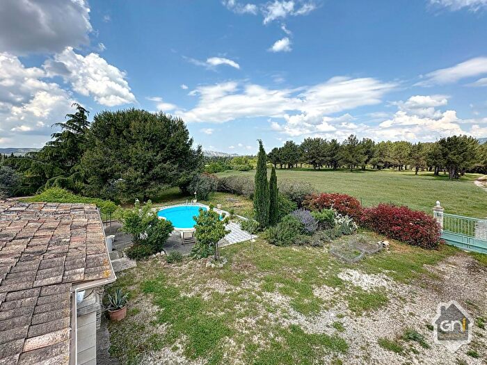 Maison à vendre - Lamanon - 8 pièces - 4 chambres