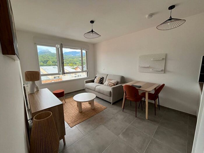Appartement à louer - Laurier-Les Charmettes, Chambéry - 1 pièce