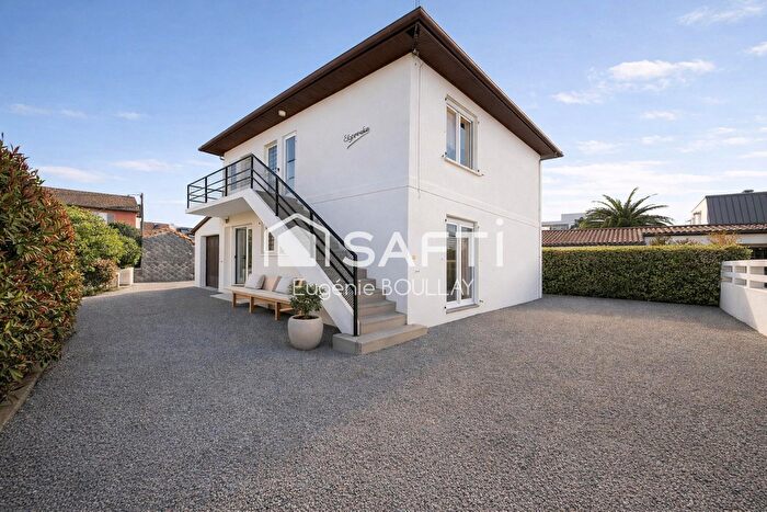 Maison à vendre - Biarritz, Centre-ville Ouest - 9 pièces - 6 chambres