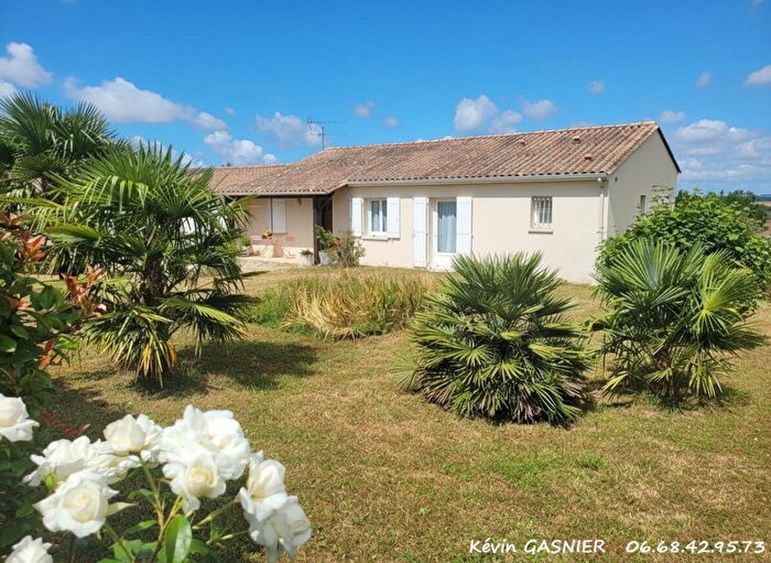 Maison 4 pièces à vendre - Saint-Genis-d'Hiersac