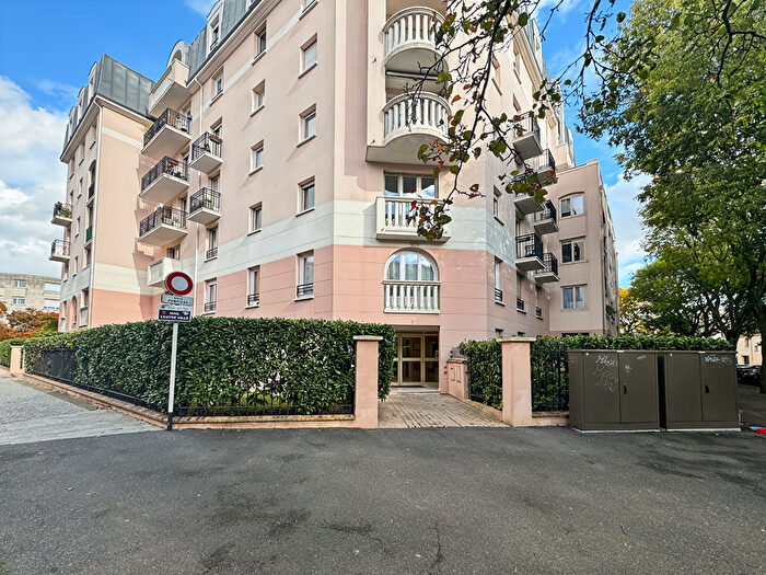 Rosny-sous-Bois, Centre-ville - Appartement 5 pièces à vendre