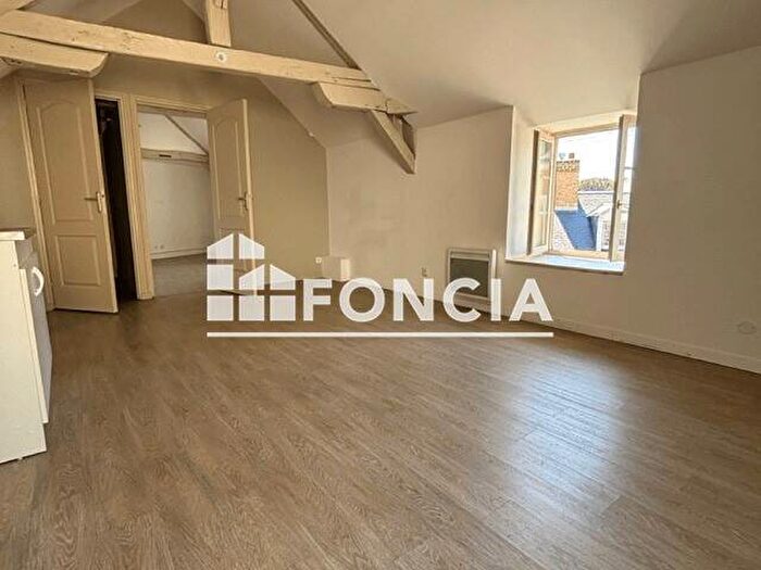 Nord Est-Sud Ouest, Montval-sur-Loir - Appartement 2 pièces à louer