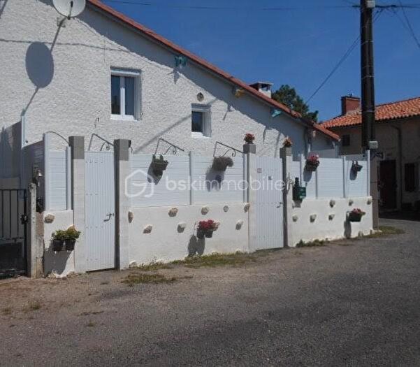 Maison à vendre - Benest - 4 pièces - 2 chambres