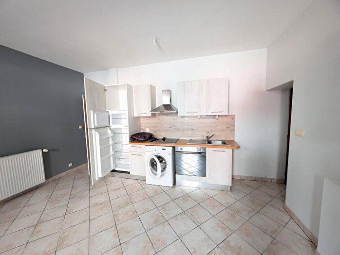 Centre Ville, Bourges : Appartement 2 pièces à louer