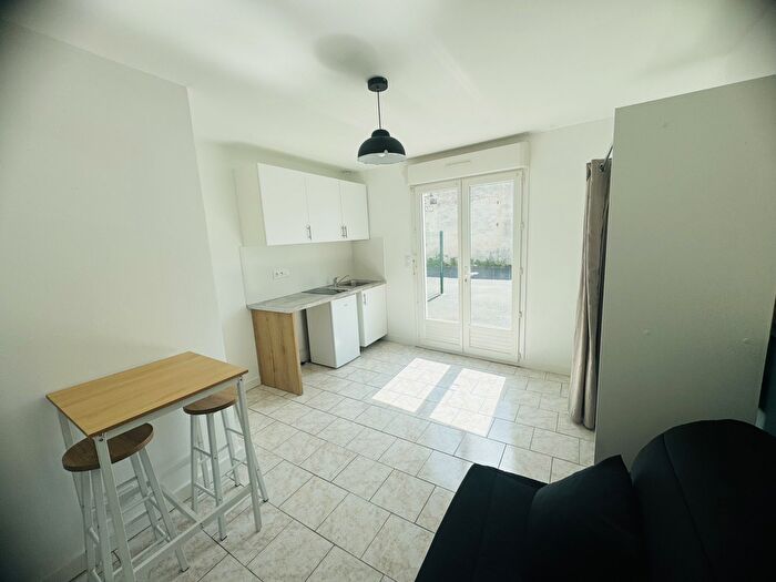 Appartement à louer - Avrillé, Bois du Roy - 1 pièce