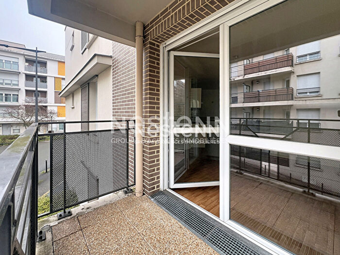 Appartement à louer - Fontenay-le-Fleury, Sables, Démènerie - 2 pièces - 1 chambre