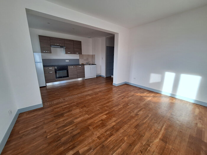 Appartement à louer - Châlus - 2 pièces - 1 chambre