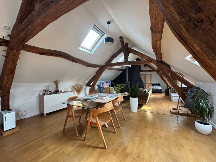 Appartement à louer - Villers-Cotterêts - 3 pièces - 2 chambres