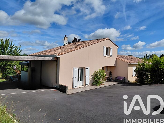 Magnac-Lavalette-Villars - Maison 6 pièces à vendre