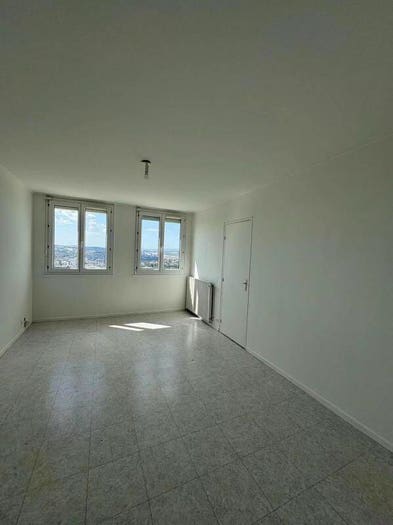 Montreynaud, Saint-Étienne : Appartement 3 pièces à louer