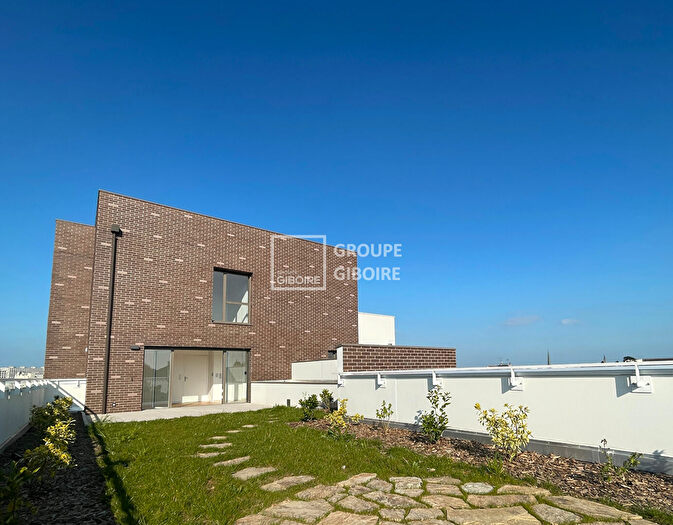 Appartement à vendre - Quartiers Sud-Ouest, La Madeleine - 5 pièces - 3 chambres