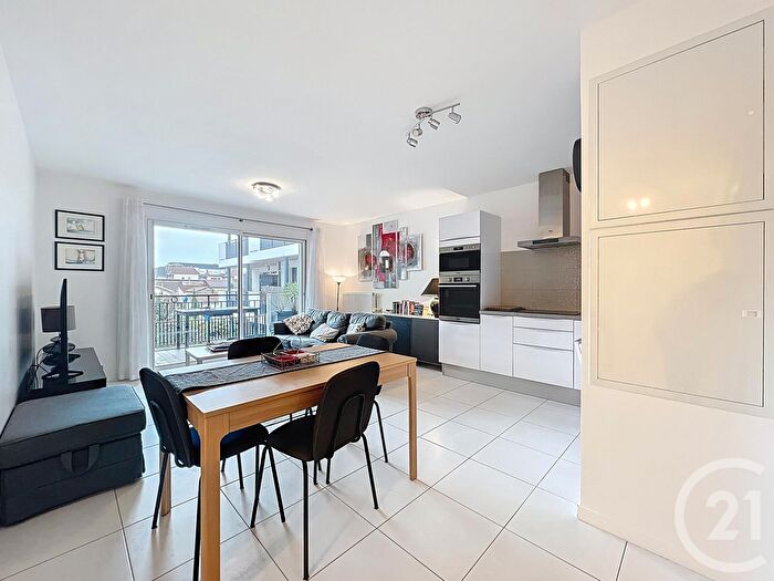 Appartement à vendre - Arcachon, Centre-ville, La Chapelle, Gare - 3 pièces - 2 chambres