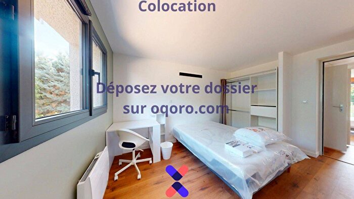 Maison à louer - Le Village, Saint-Priest - 16 pièces - 15 chambres