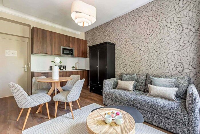 Appartement à louer - Champerret-Berthier, Paris ème arrondissement - 3 pièces - 1 chambre