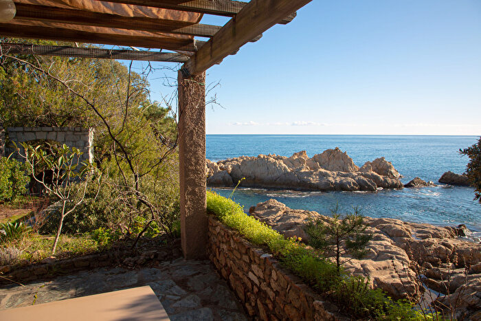 Maison à vendre - Sari-Solenzara - 7 pièces - 6 chambres