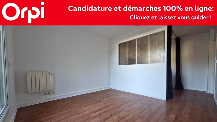 Noisy-le-Grand, Ouest : Appartement 1 pièce à louer