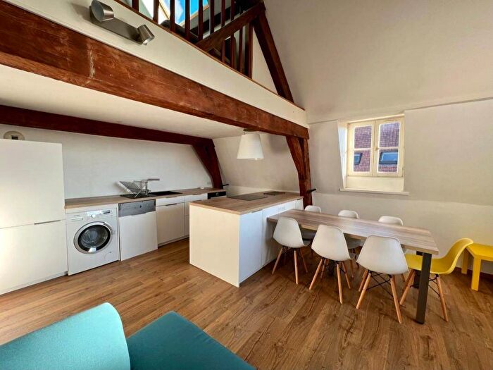 Appartement 2 pièces à Vieux Lille, à louer