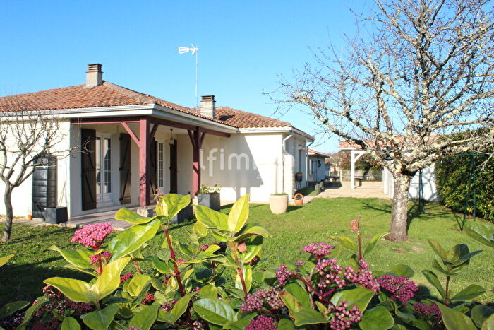 Maison à vendre - Puymoyen - 7 pièces - 3 chambres