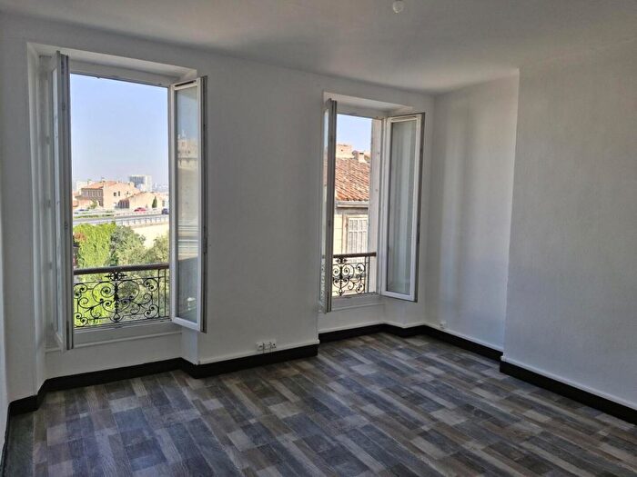 Appartement à louer - Marseille e , Saint-Lazare - 3 pièces - 2 chambres