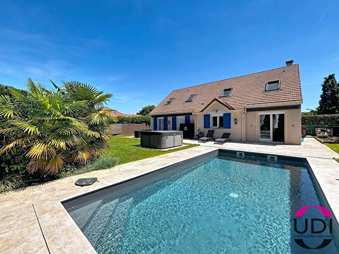 Ballancourt-sur-Essonne : Maison 6 pièces à vendre