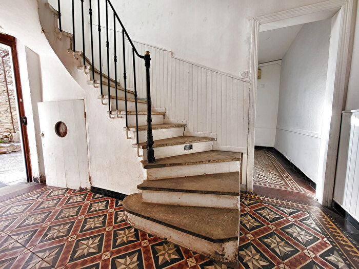 Maison à vendre - Corconne - 7 pièces - 5 chambres