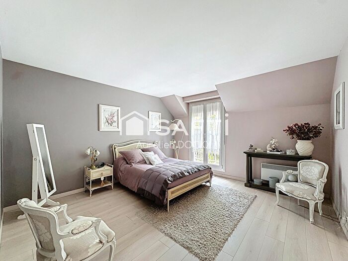 Maison à vendre - Chelles, Gambetta, Tournelles, Château Gaillard - 5 pièces - 3 chambres