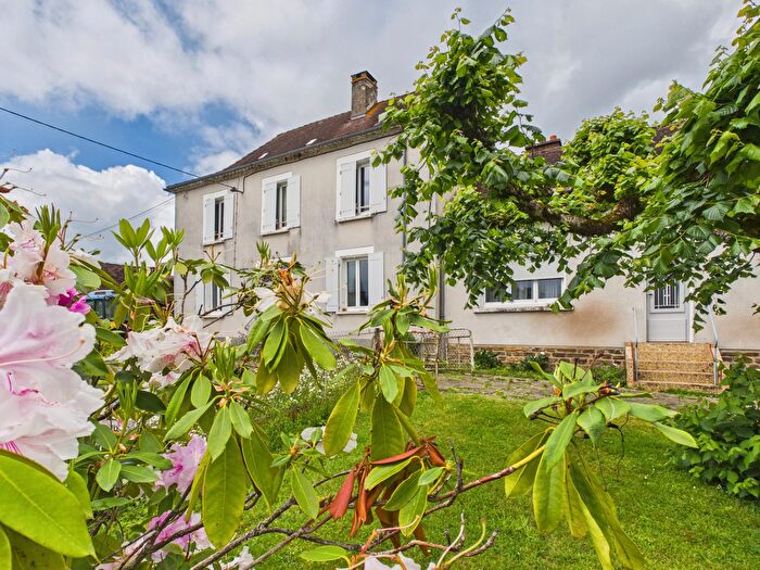 Maison 12 pièces à vendre à Sarlande