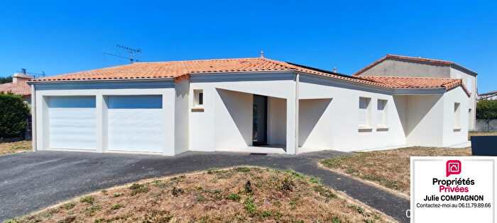 Saint-Pierre-Montlimart - Maison 7 pièces à vendre