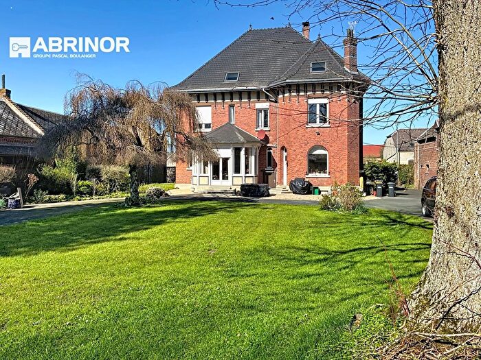 Forest-en-Cambrésis : Maison 15 pièces à vendre