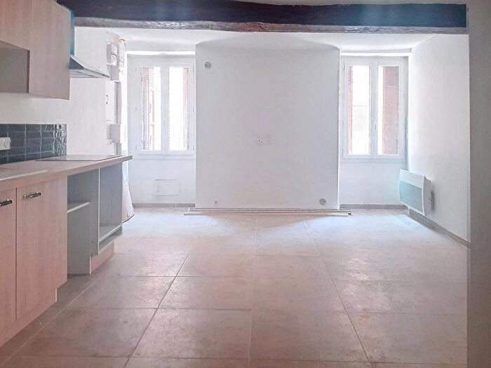 Maison 5 pièces à louer à Tavernes