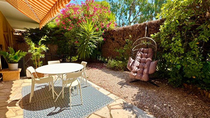 Saint-Tropez, Pilon, Bourgade, Les Lices : Appartement 3 pièces à vendre