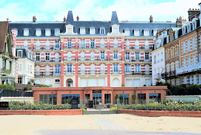 Appartement à vendre - Trouville-sur-Mer, Plages, Promenade des Planches, Bon Secours - 4 pièces - 3 chambres