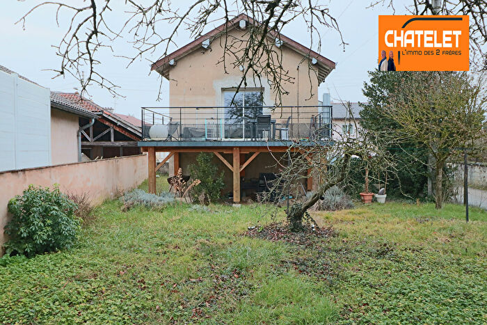 Maison à louer - Bourg-en-Bresse, Gare, Peloux-Mail, Citadelle - 3 pièces - 2 chambres