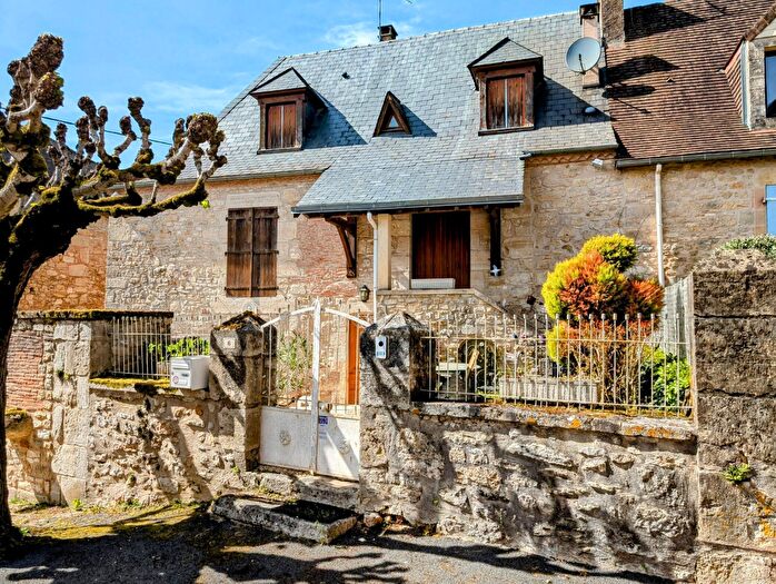 Maison 6 pièces à Cherveix-Cubas, à vendre