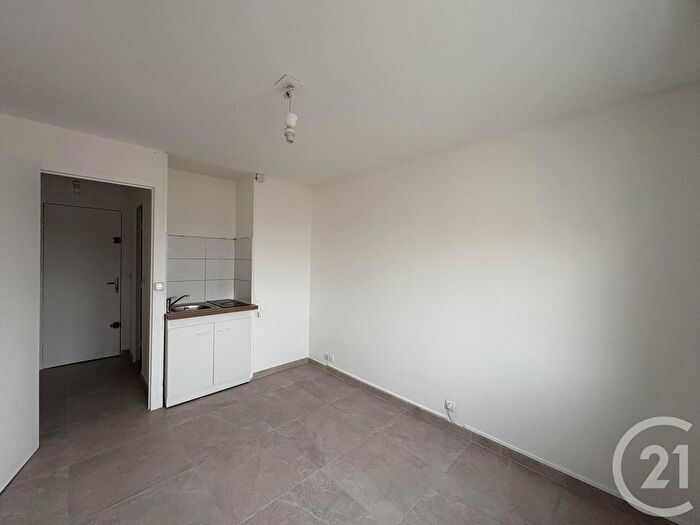 Appartement à louer - Melun, Rive de Seine, Sud - 1 pièce