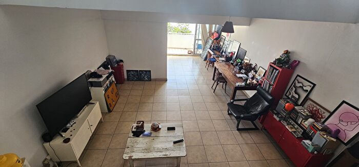 Appartement 3 pièces à vendre à Saint-Paul, Centre-ville, Etang