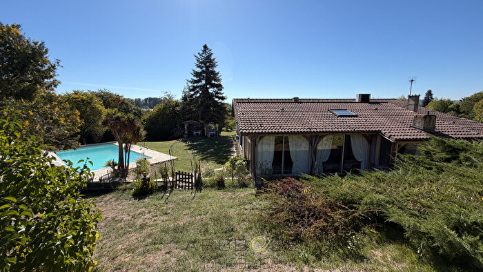 Maison 5 pièces à Aiguillon, à vendre