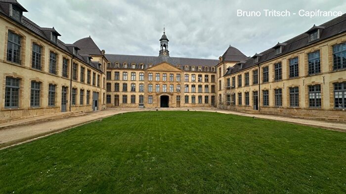 Appartement à vendre - Sedan, Résidence Ardennes, Fond de Givonne - 3 pièces - 2 chambres