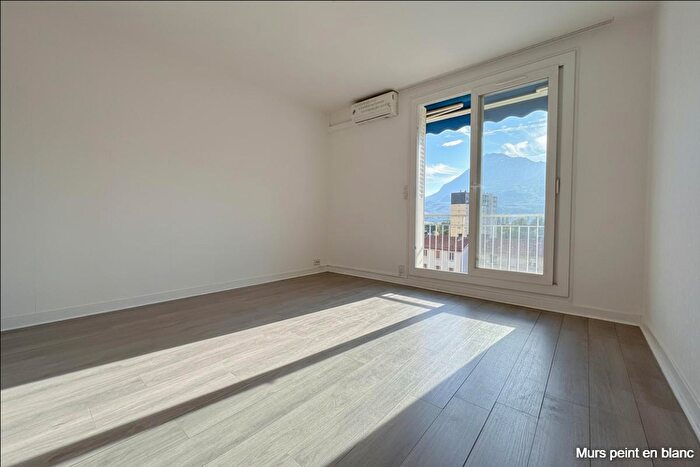 Appartement à vendre - Saint-Martin-le-Vinoux - 4 pièces - 3 chambres