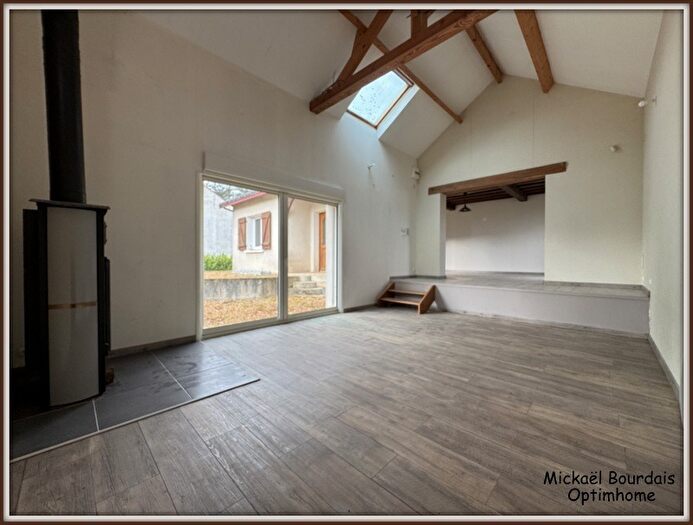 Maison à vendre - Channay-sur-Lathan - 7 pièces - 4 chambres